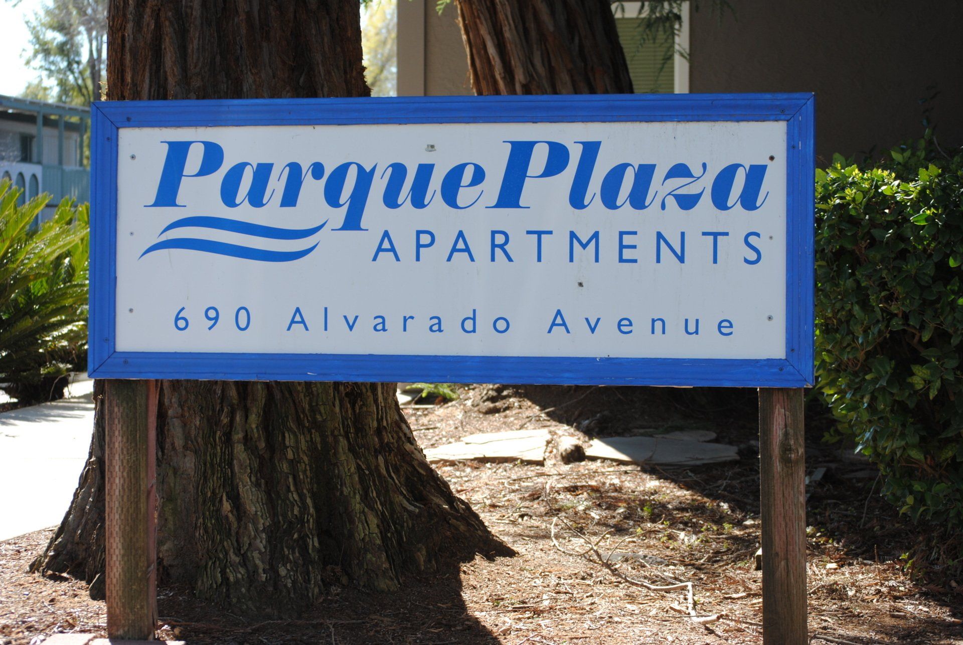 Parque Plaza Apartments | Simmons Real Estate | Davis, CA