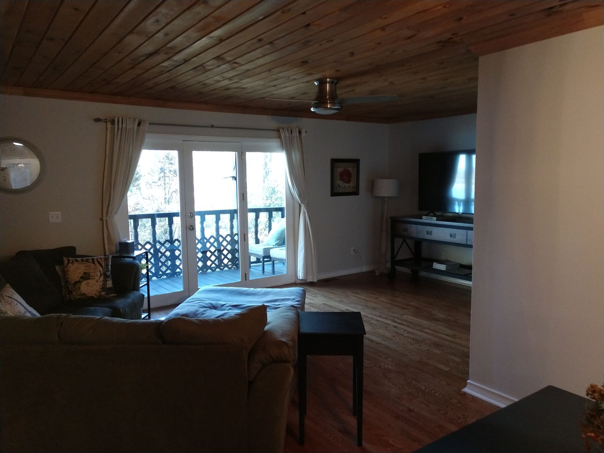 Pleasant View Resort | Lodging and Marina | Kentucky Lake