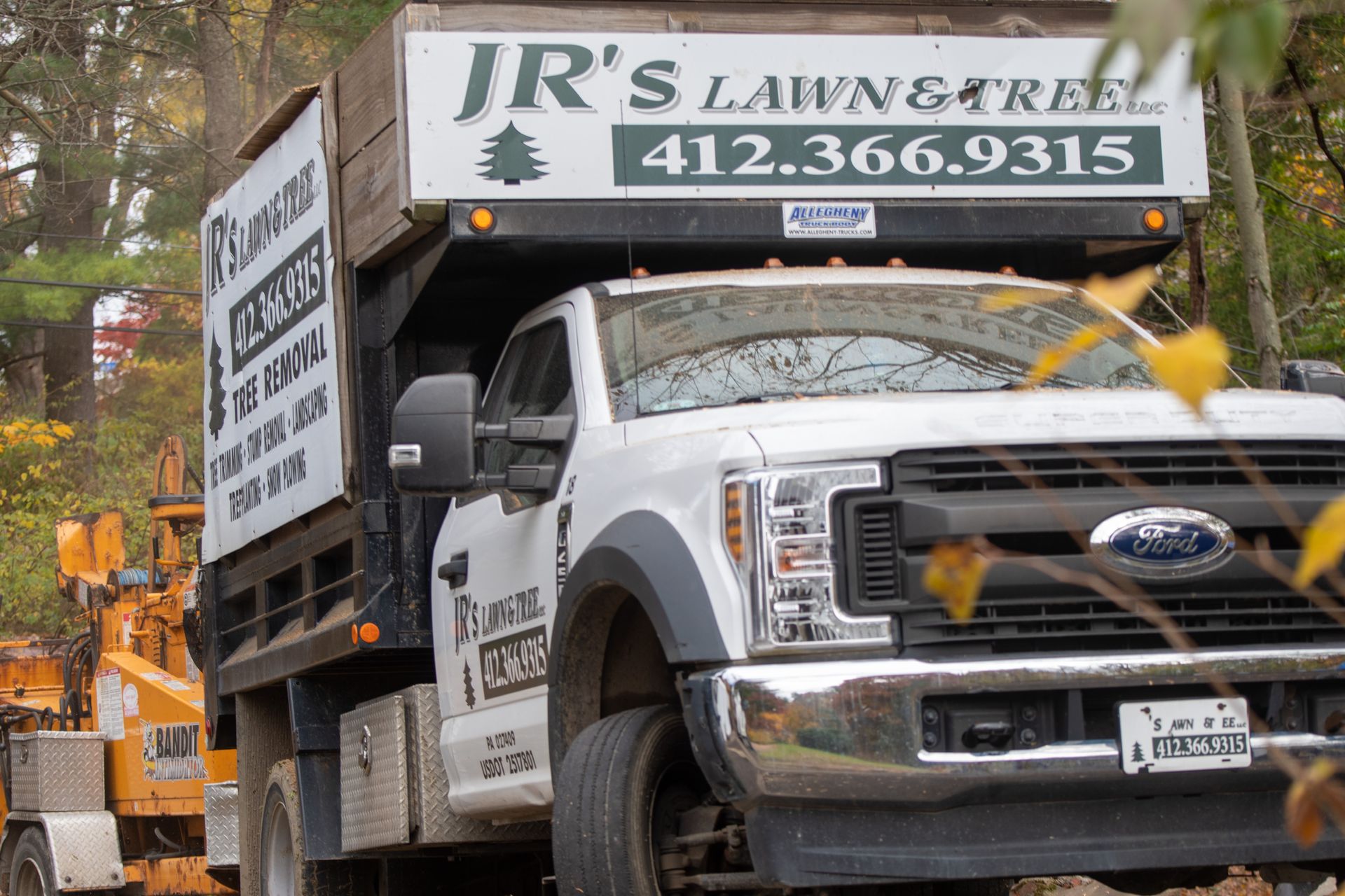 Contact JR's Lawn & Tree | Tree Service