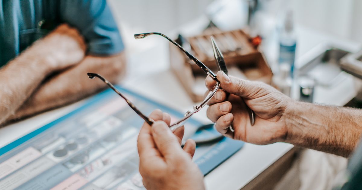 Eyewear Adjustments | Urban Optiks Optometry