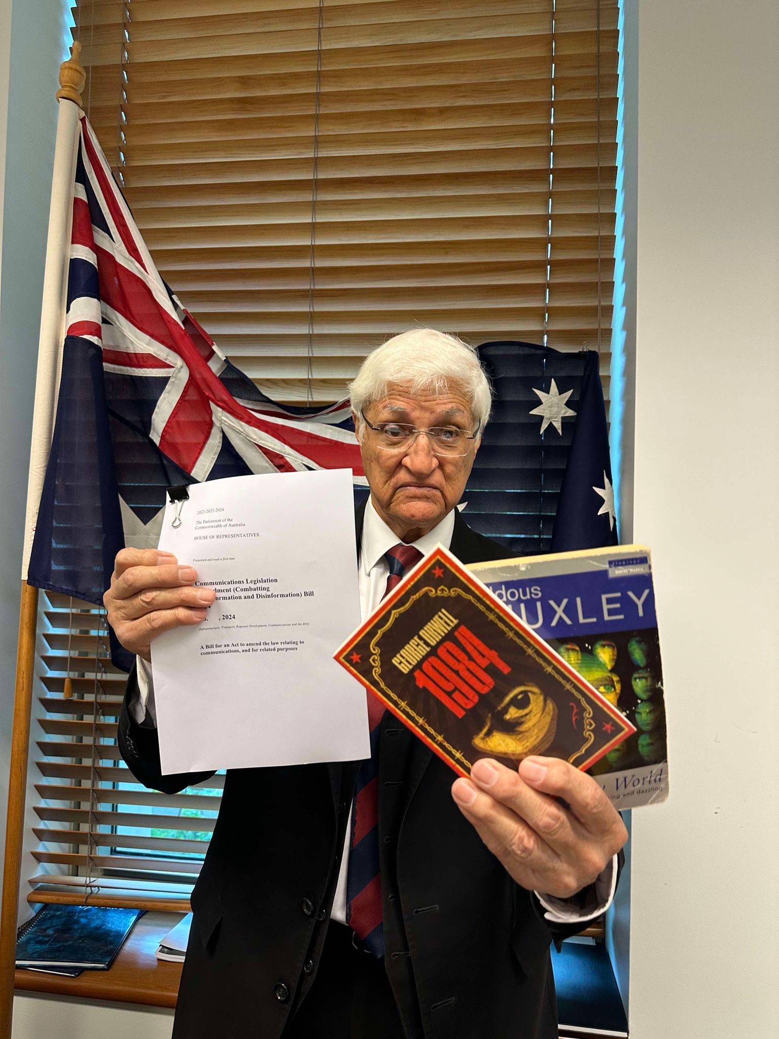 Katter turns blowtorch on Orwellian “Ministry of Truth” Anti-Freedom law