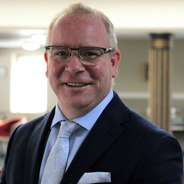 David Knight's Instagram, Twitter & Facebook on IDCrawl