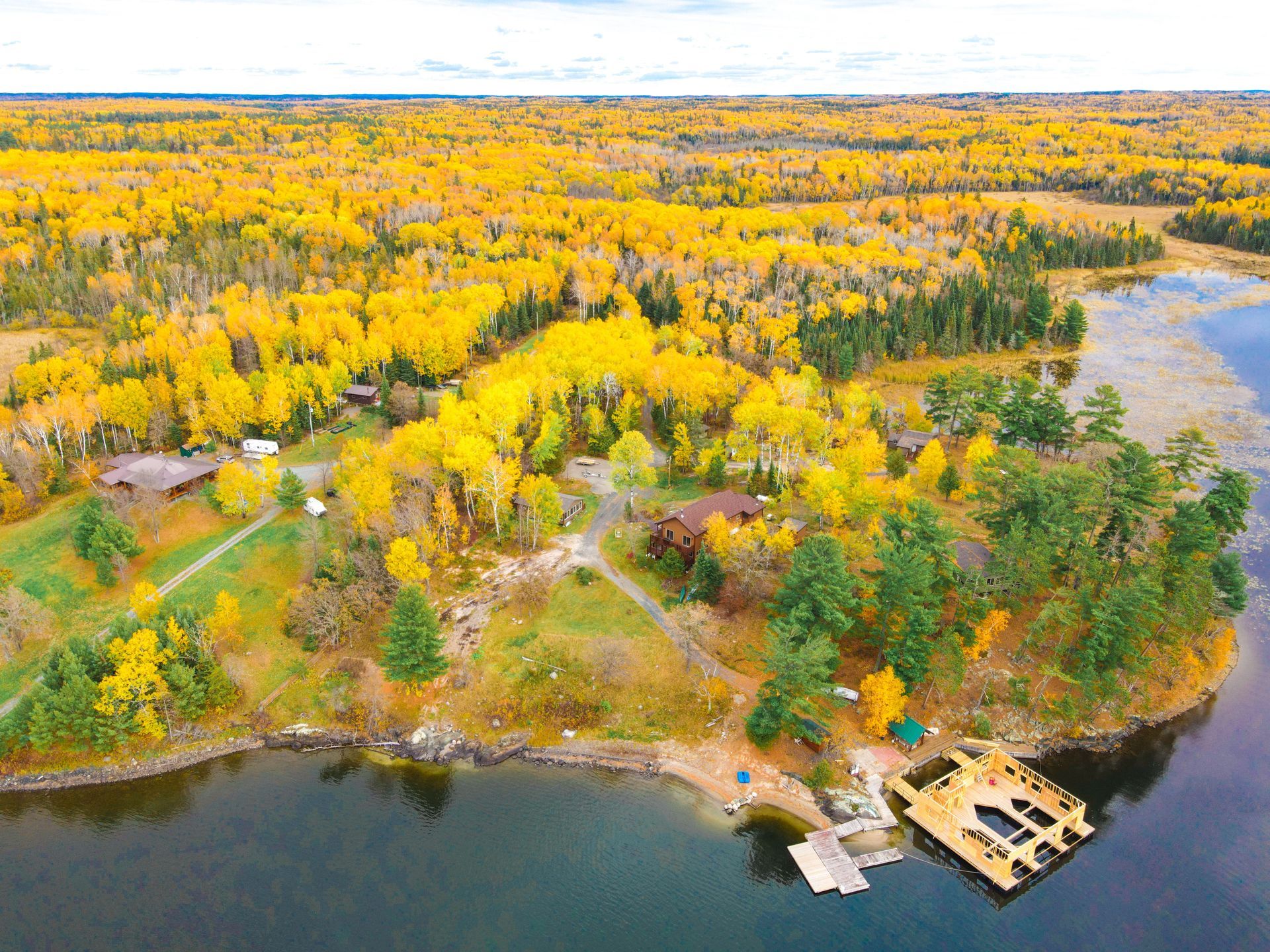 Exterior Views | White Pine Lodge