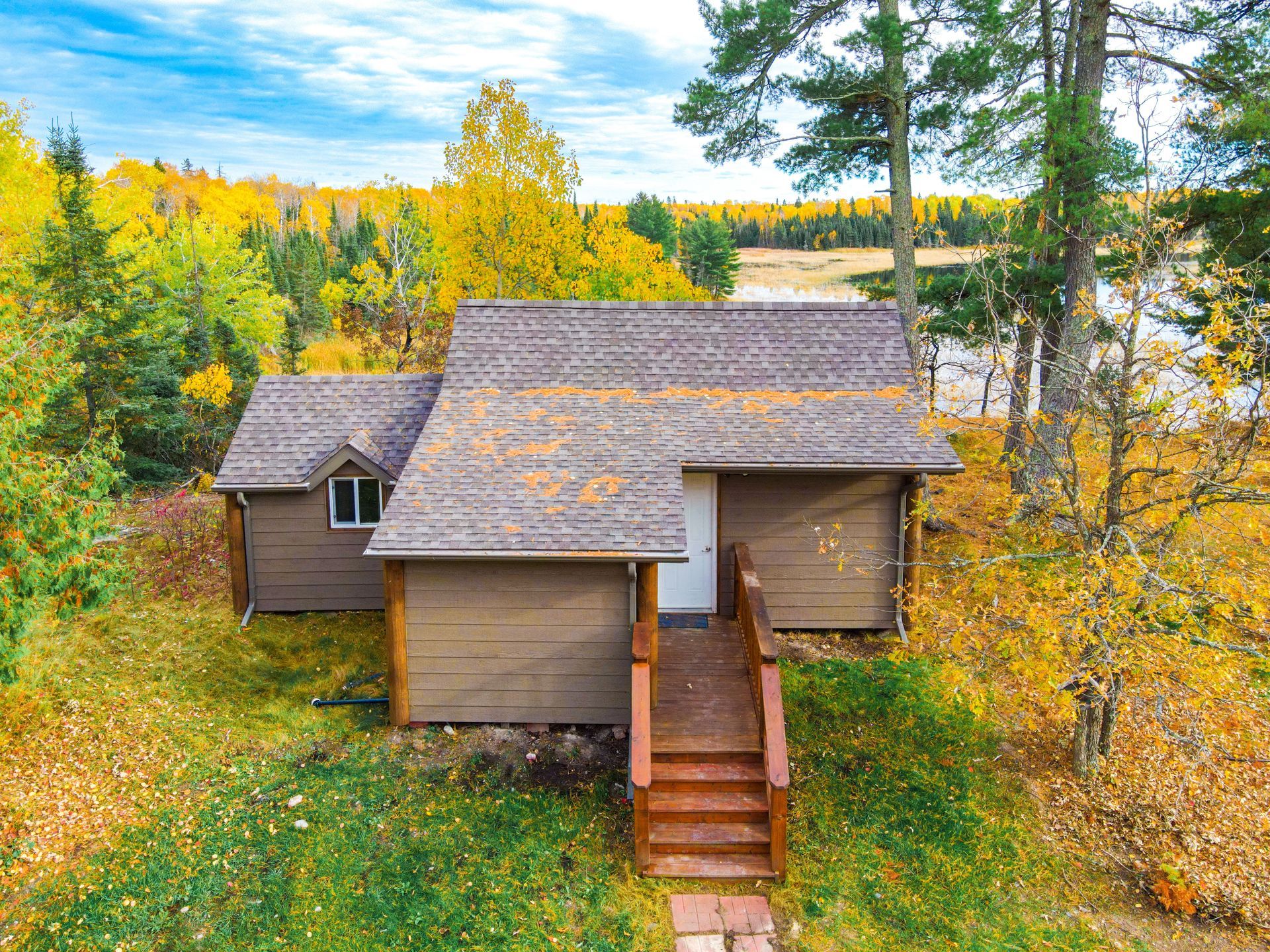 Exterior Views | White Pine Lodge