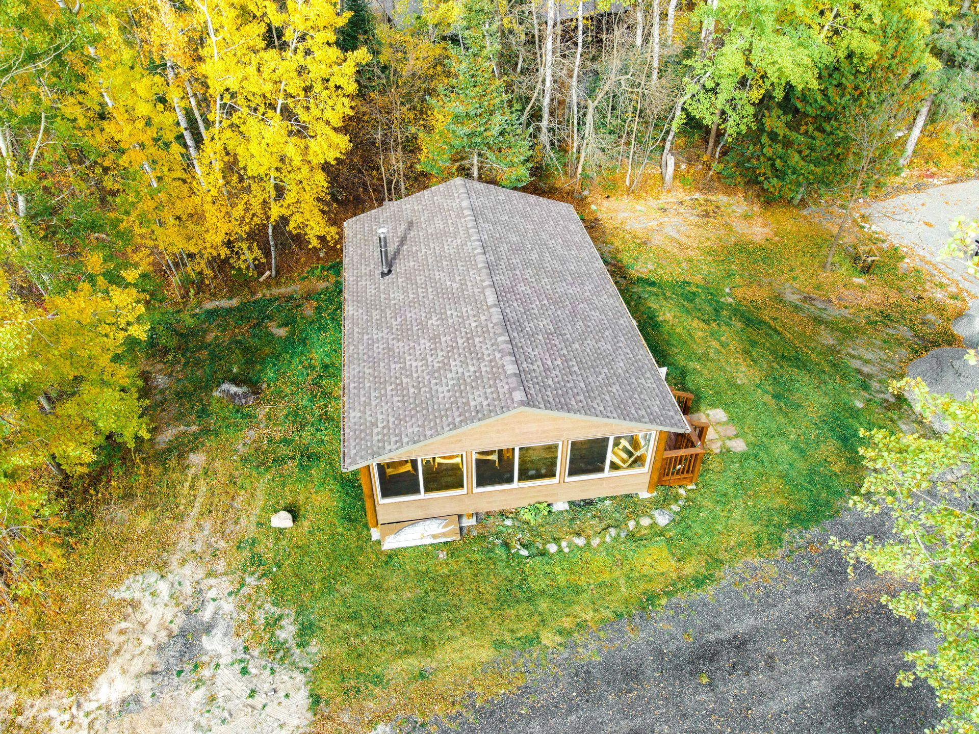 Exterior Views | White Pine Lodge