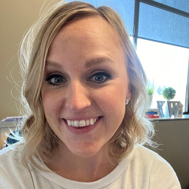 Katie Keyes's Instagram, Twitter & Facebook on IDCrawl