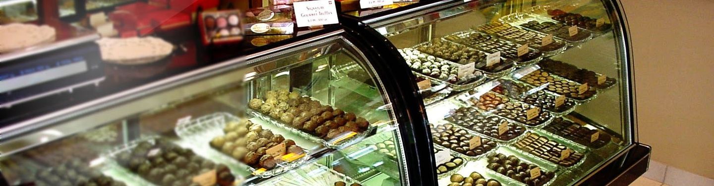 Curved Glass Creations | Curved Glass Display Cases