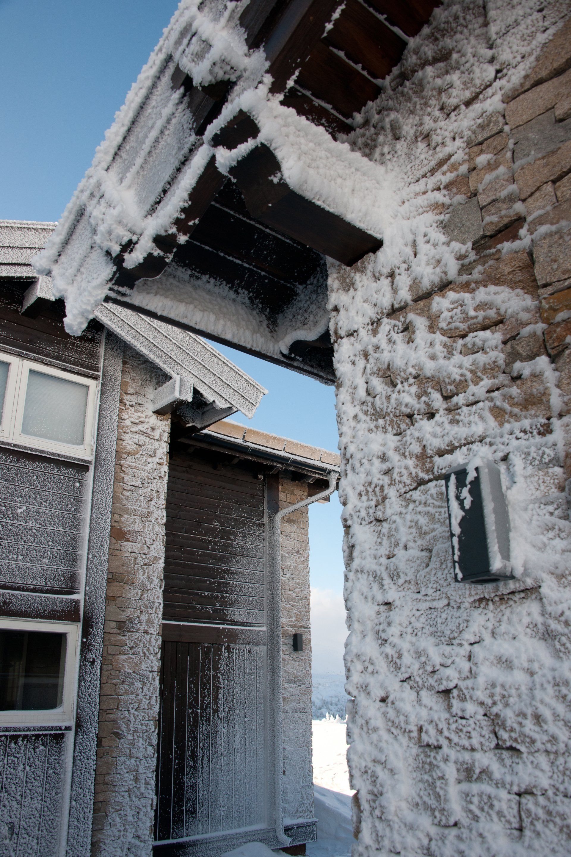 Rustic Gneiss Stone Panel System | Real Stone Cladding UK