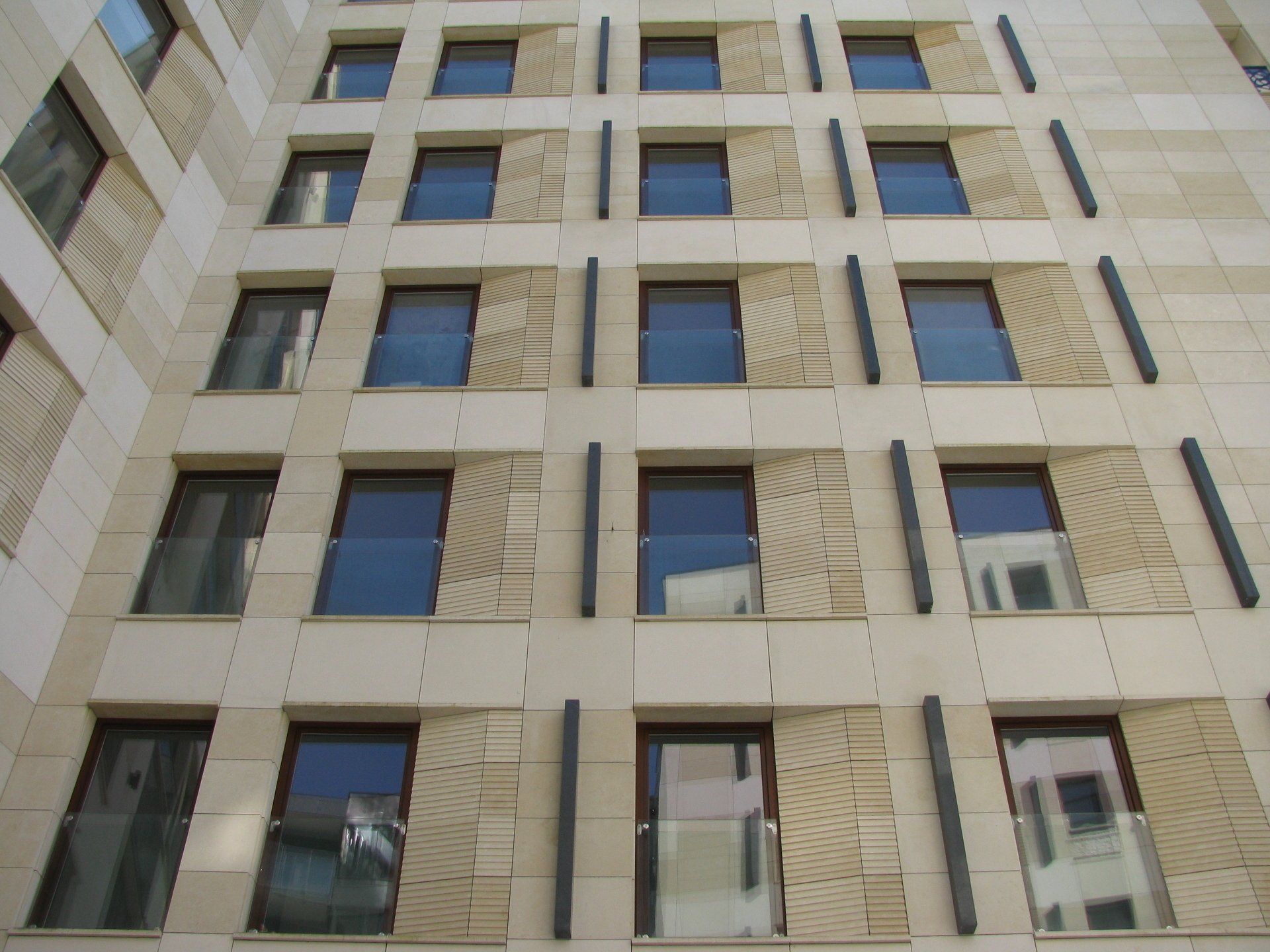 Ashlar Limestone Cladding UK | Real Stone Cladding
