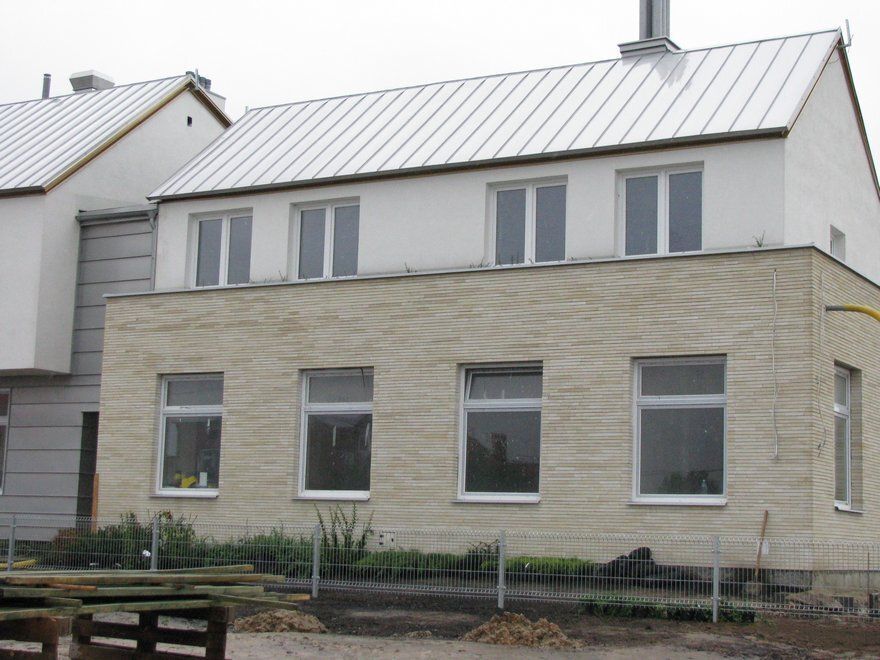 Coursed Limestone Cladding - Random | Real Stone Cladding UK