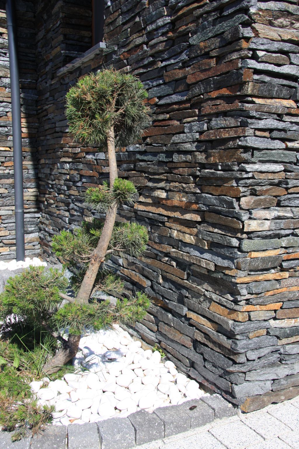 Knossos Coursed Stone - Natural Andesite | Real Stone Cladding