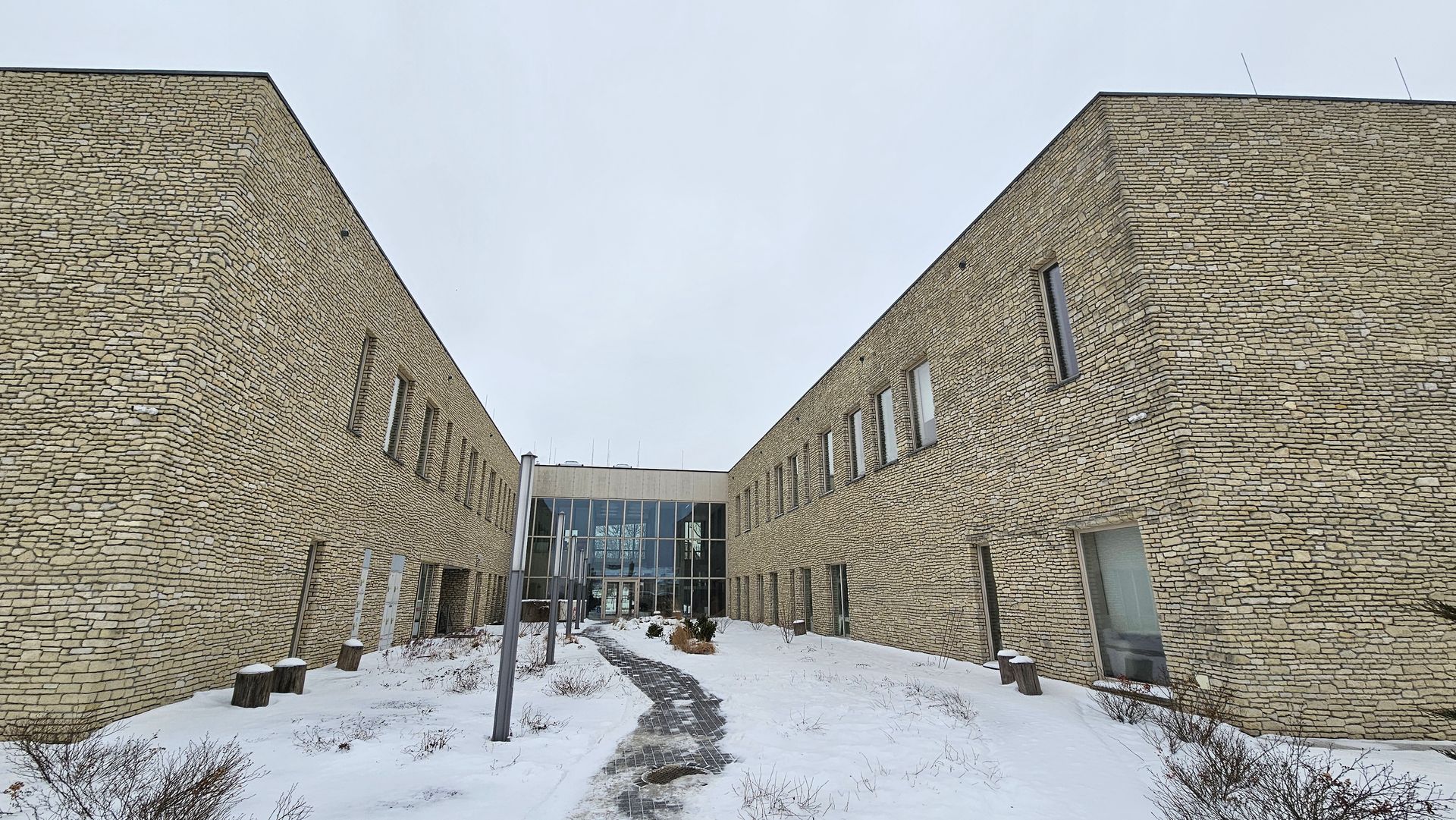 Random Coursed Limestone - Natural Rubble Limestone | Real Stone Cladding