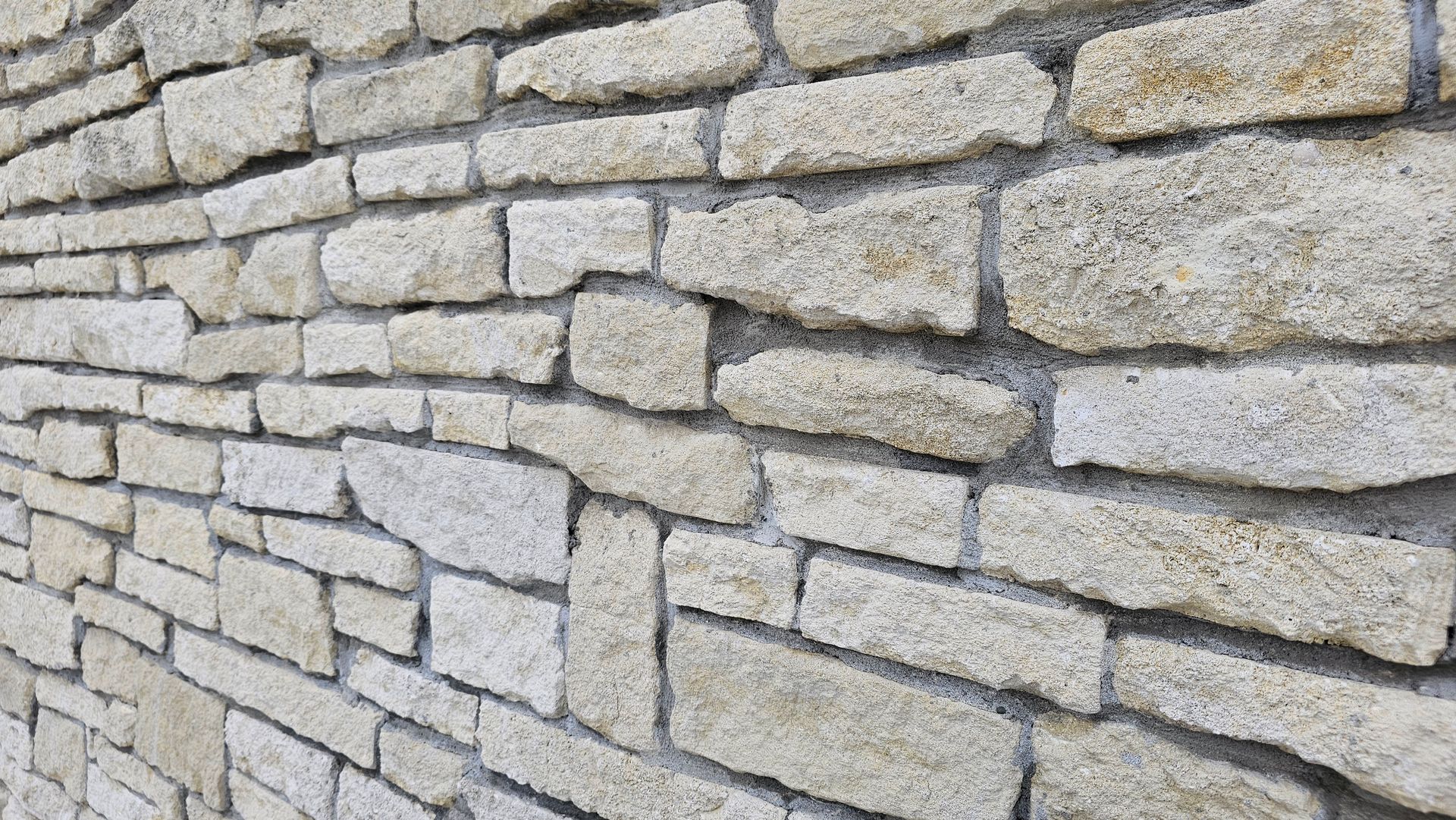 Random Coursed Limestone - Natural Rubble Limestone | Real Stone Cladding