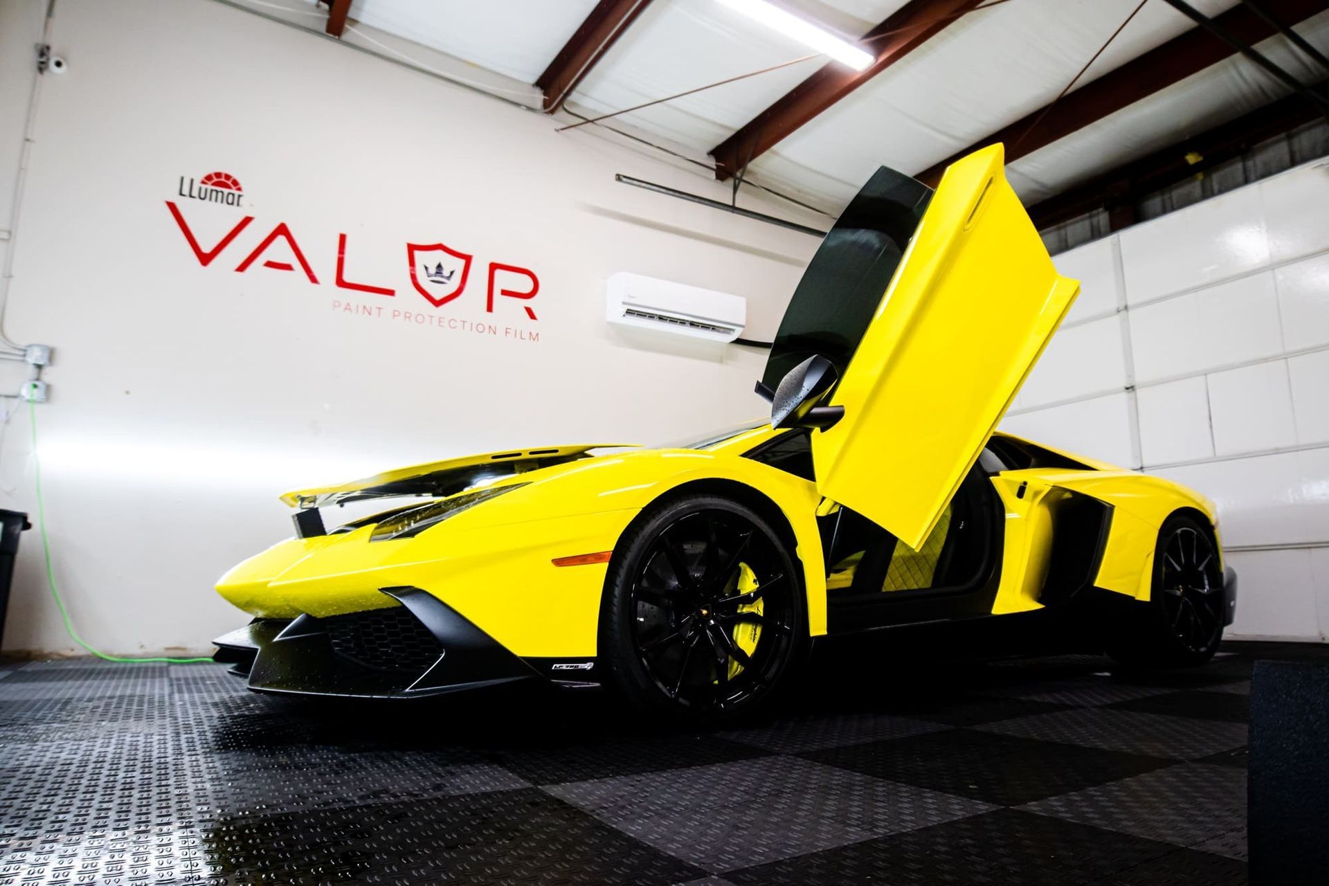 Distinctive Window Tinting | SelectPro Dealer Naples & Bonita Springs