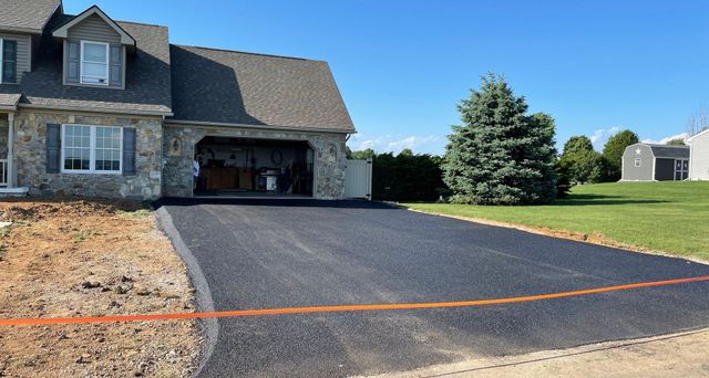 Laying Asphalt Driveway Asphalt Paving Projects | Pave It Paving