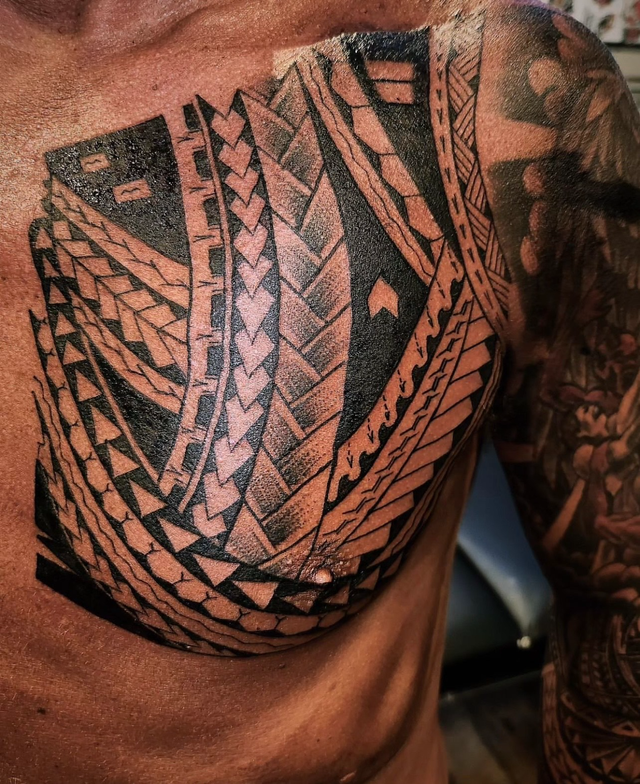 Hawaiian tattoo artist - Bronctattooaus.com