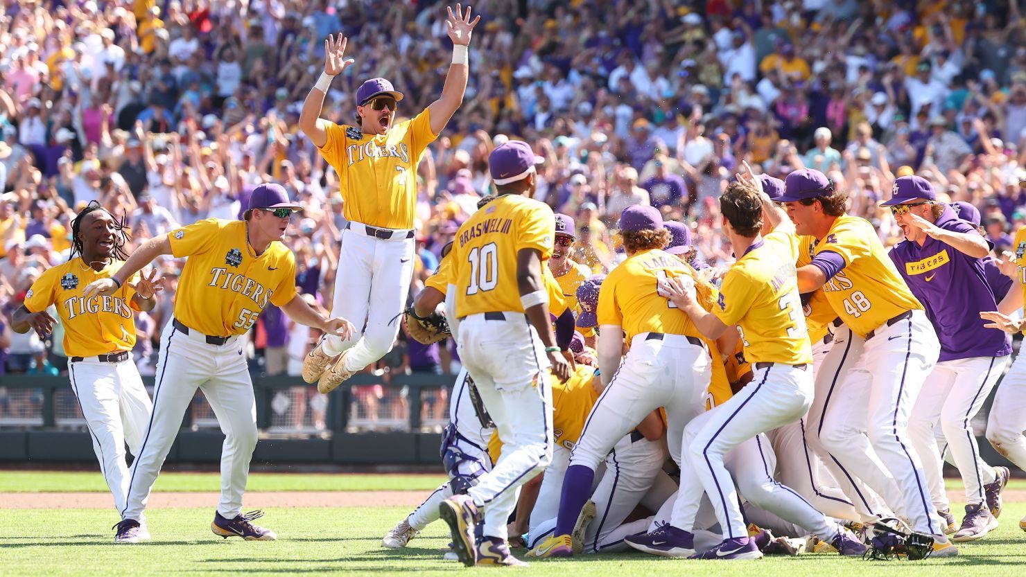 LSU wins 2nd championship in 3 years; Tigers go undefeated in Omaha.