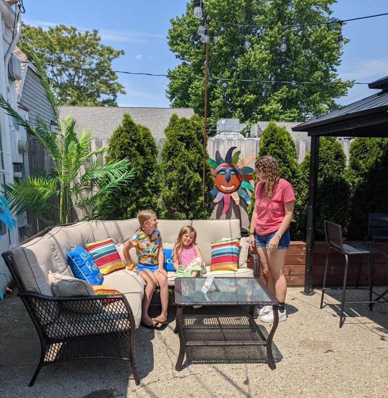 Restaurant and Tiki Bar - On The Bay Cafe in New Baltimore, MI