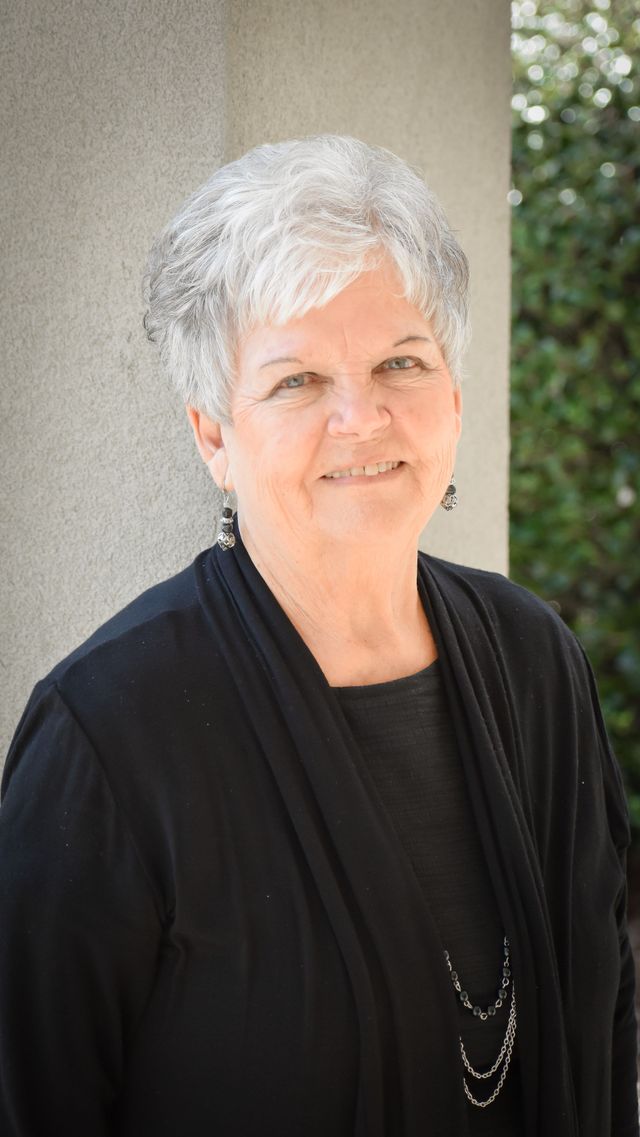 Linda Corn's Instagram, Twitter & Facebook on IDCrawl