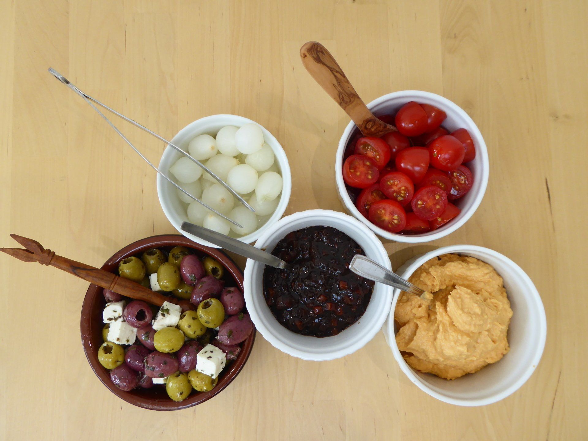 Condiments - what to give your guests!