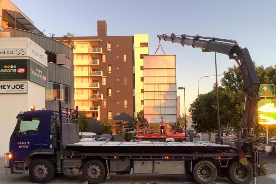 Who's Who on a Mobile Crane Hire Job: Understanding Roles and ...