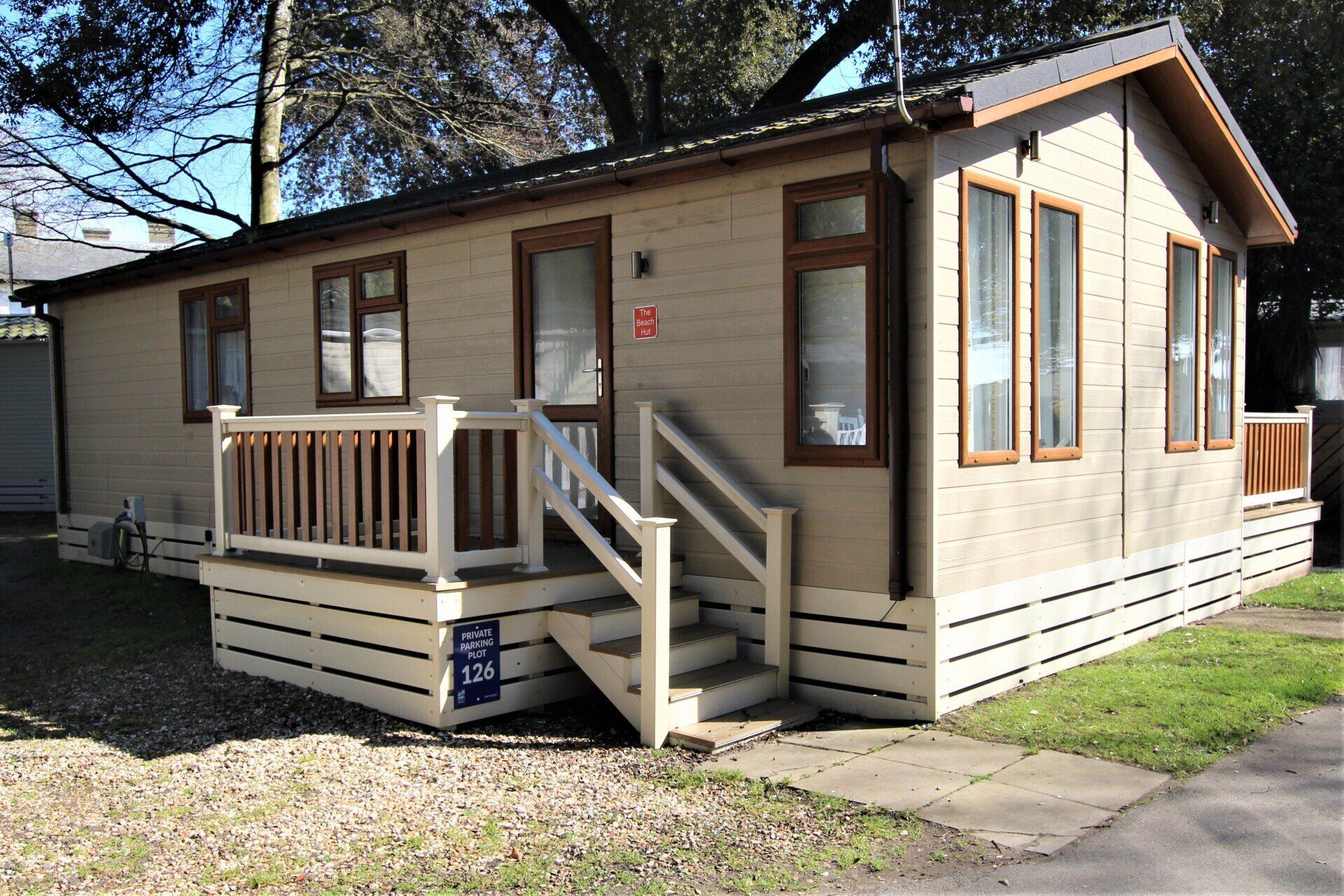 The Beach Hut - by the beach on Sandhills Holiday Park, Mudeford