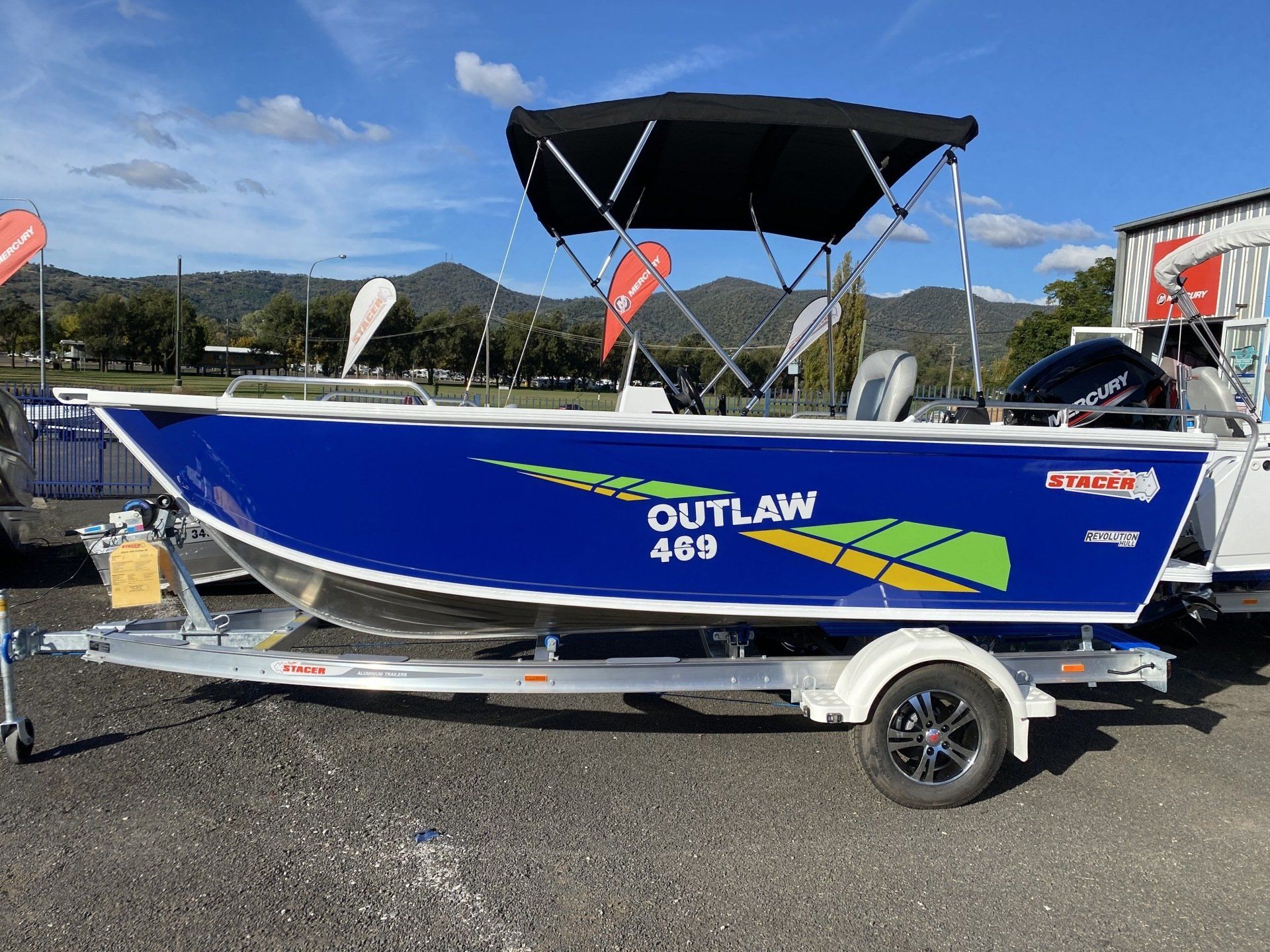 Stacer 469 Outlaw Side Console