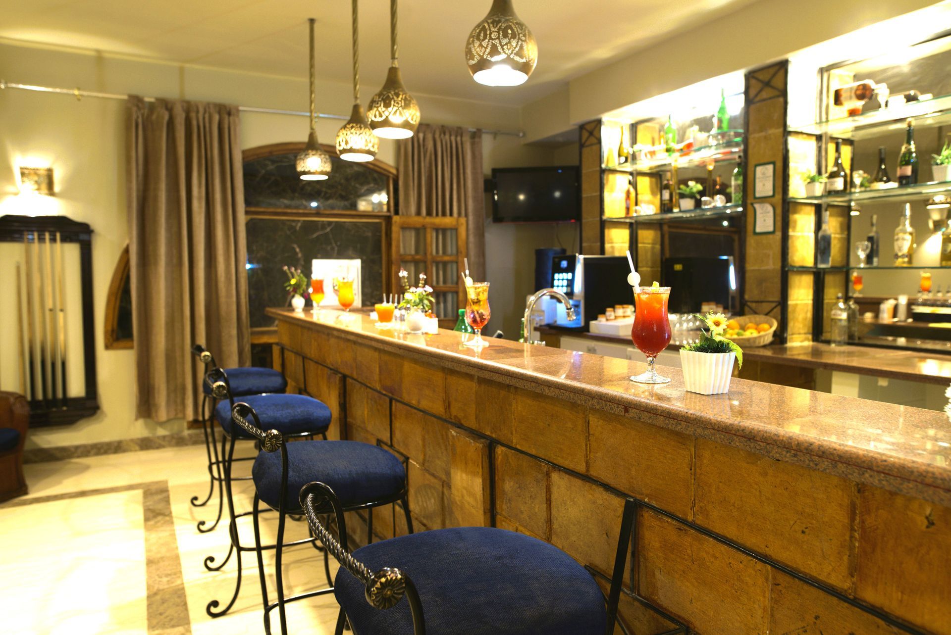 Lobby Bar at Tropitel Dahab Oasis | Refreshing Drinks and Snacks