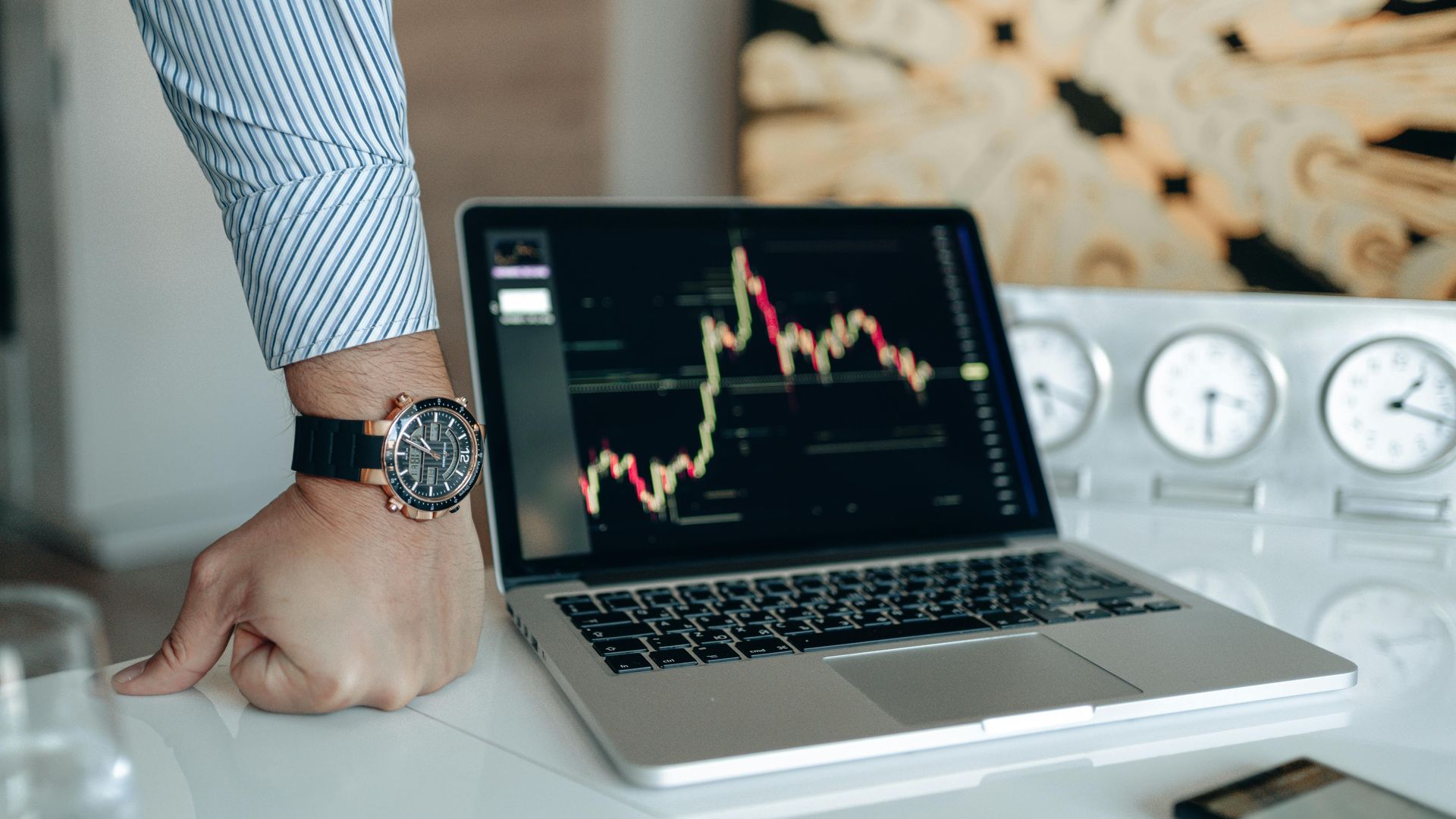 8 ways to know if you have a job or own a business