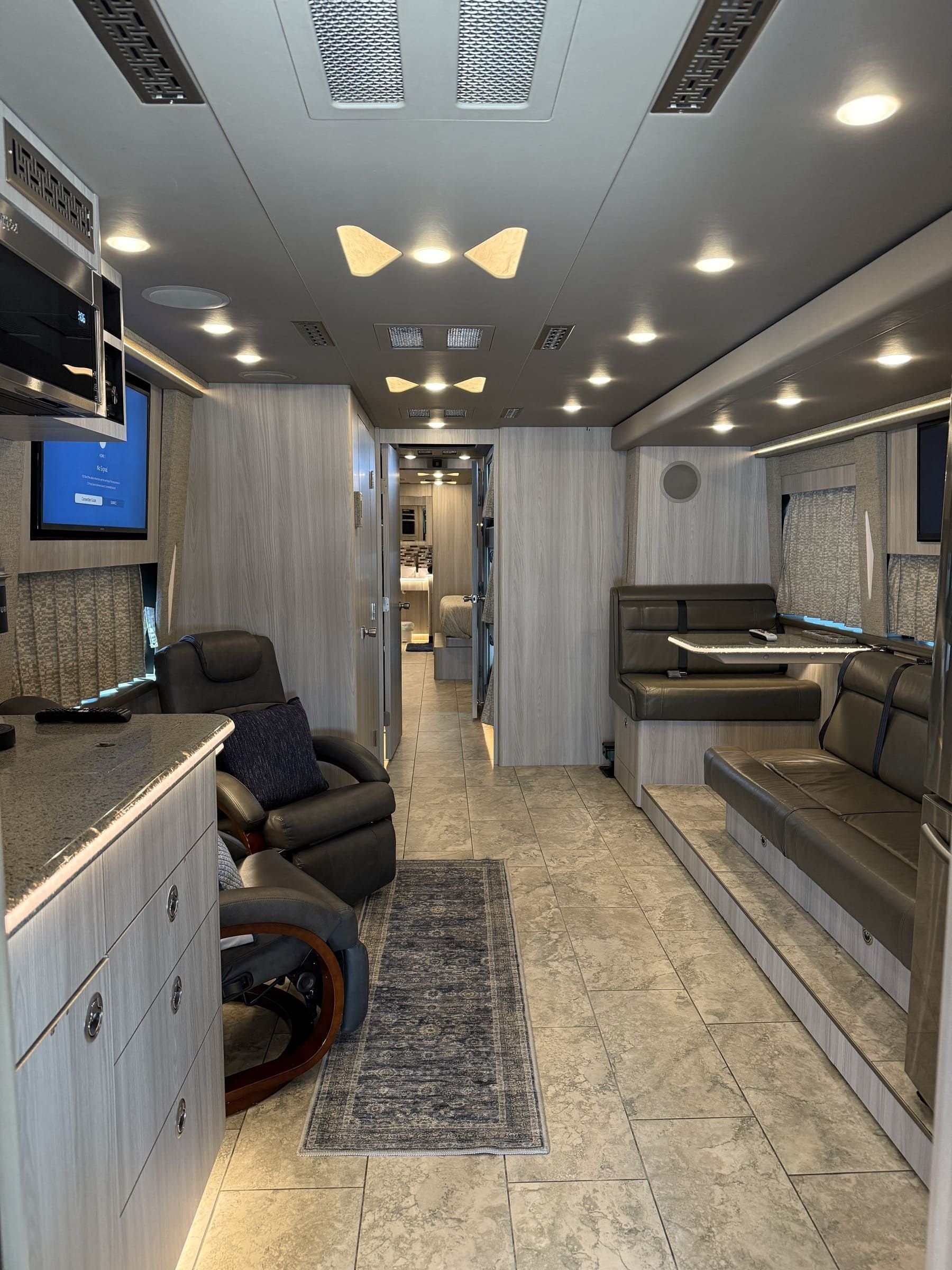 Luxury Coach Fleet | Executive & Tour Coaches Nationwide