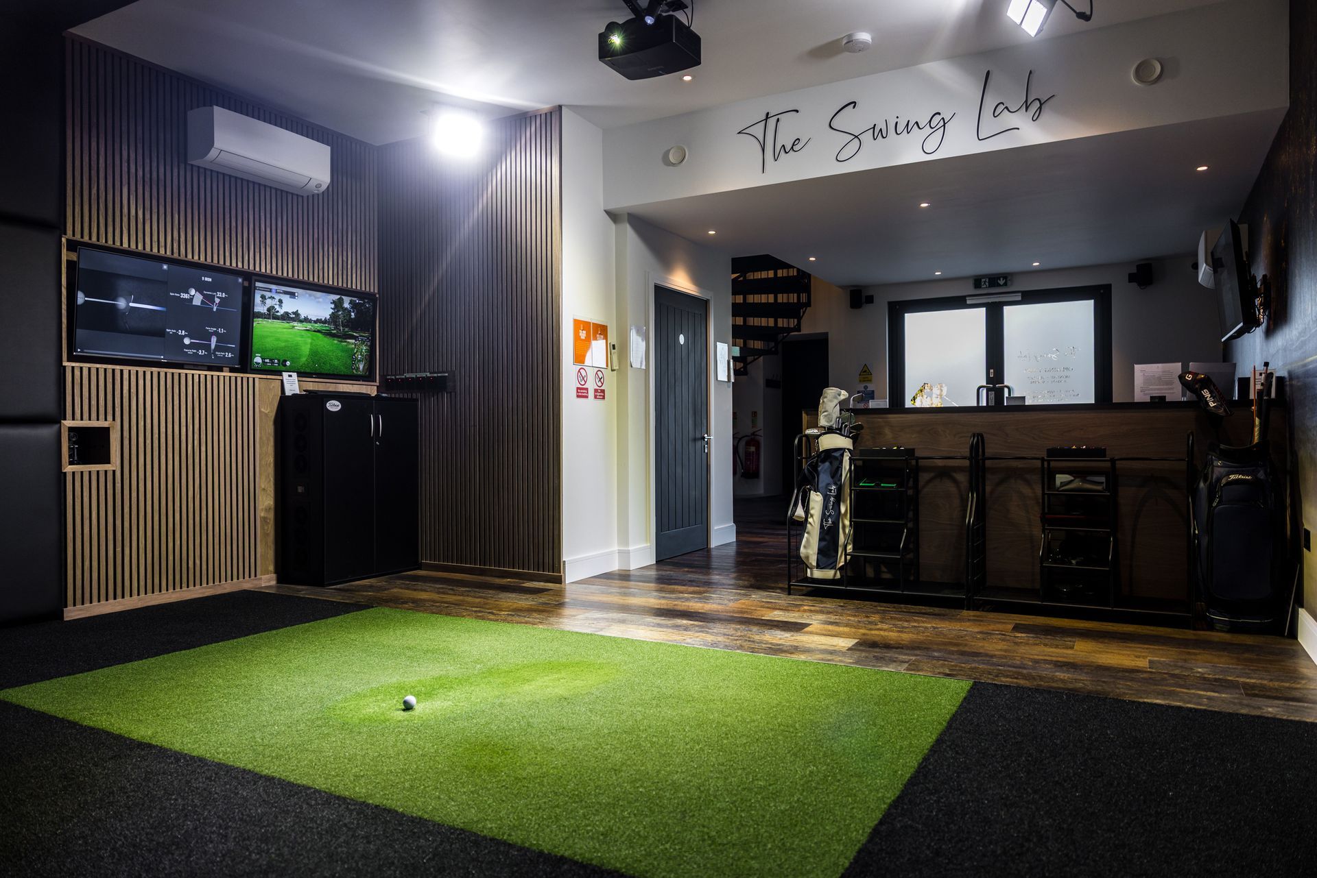 Book Your Next Round of Golf | Indoor Golf in Andover