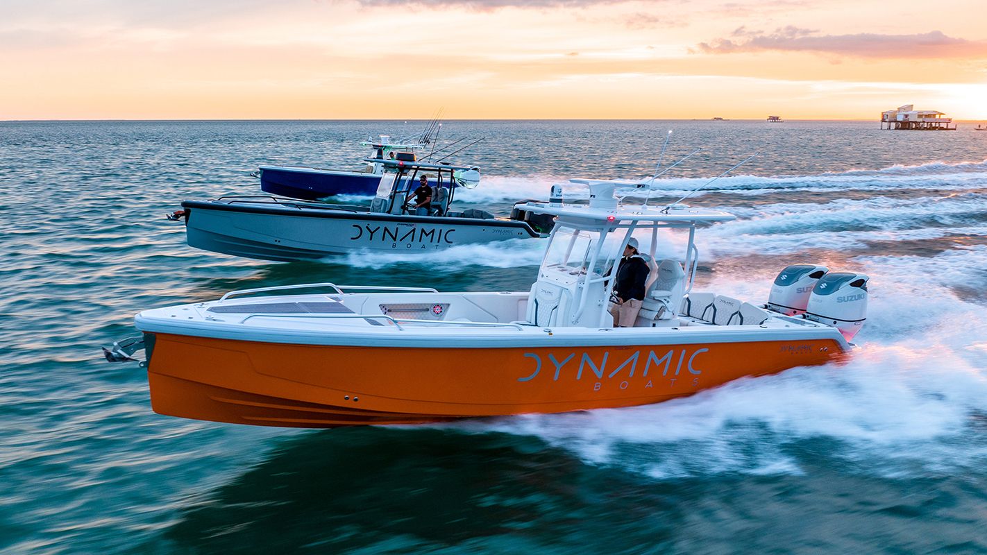 Dynamic Boats | Versatile Family 30’ 5” Boat Manufactured in the US