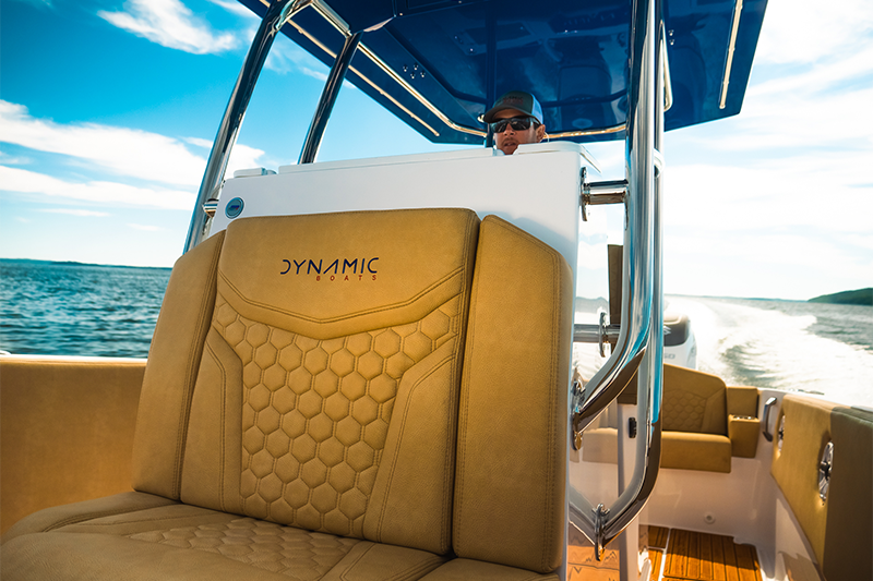 Dynamic Boats - Made In USA | Outboard Powered, Center Console