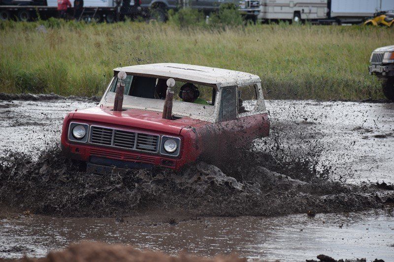HOWIE'S MUD BOG EVENT LINE UP