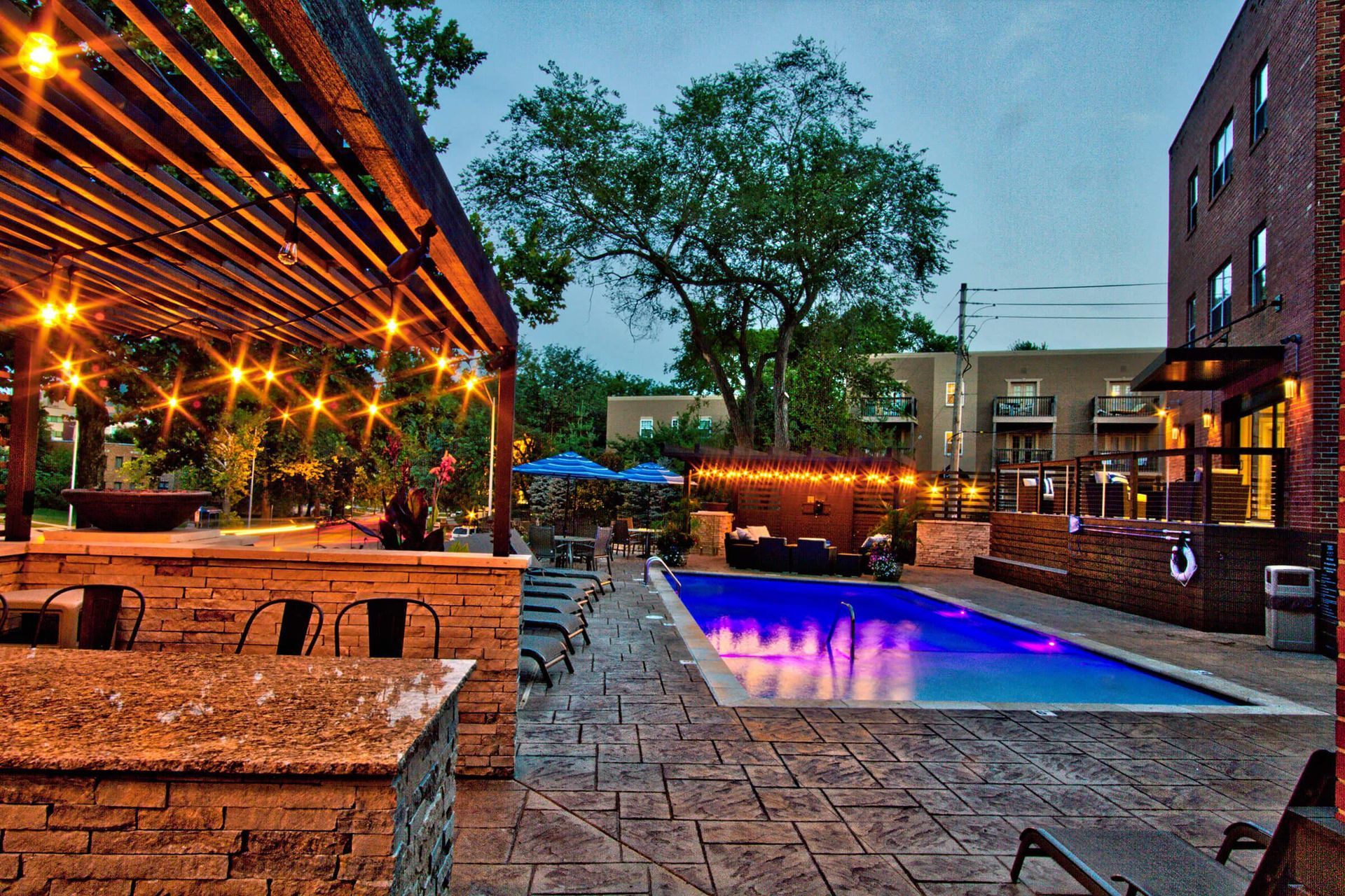 Infinity at Plaza West | Modern Apartments in Midtown Kansas City