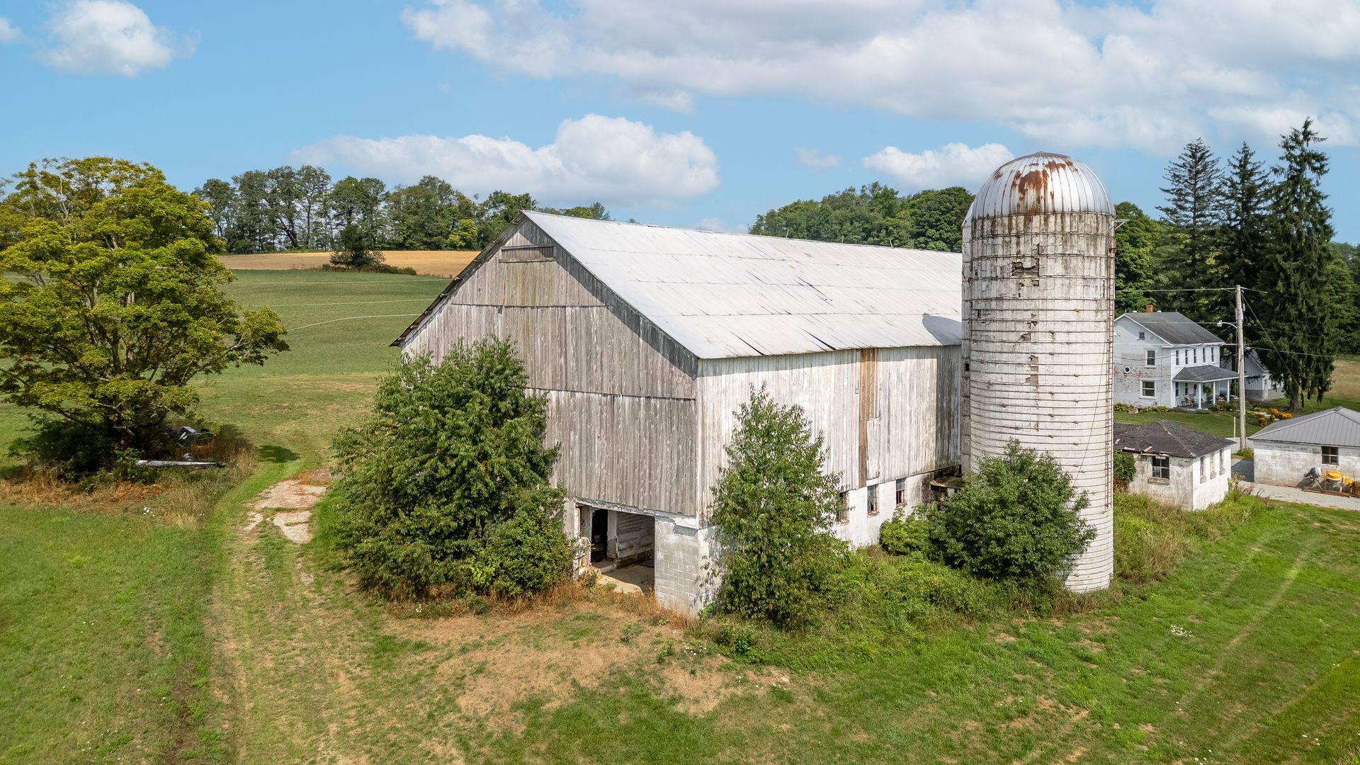 Bay & Bent | Reclaimed Heritage Barns | Pennsylvania