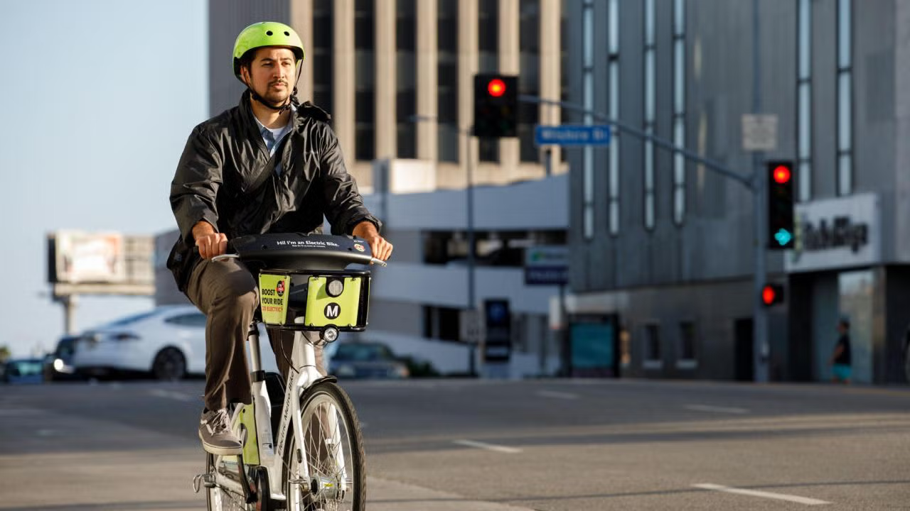Student Guide to LA Transportation | Metro, Bikes, Rideshare & Parking ...