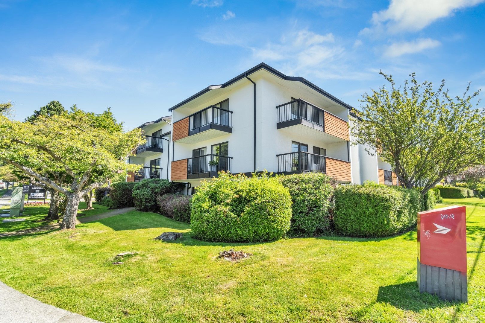 Suite Gallery | View 3205 Wetherby Rd Units and Building Photos