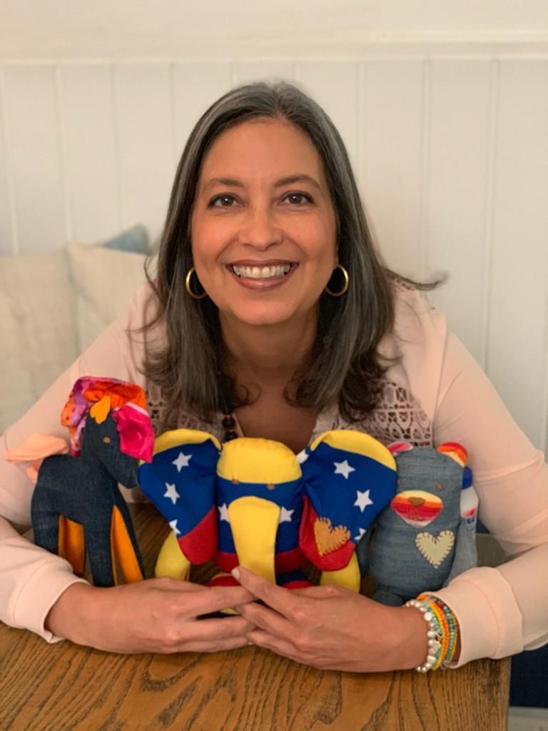 Lesly Simon, una líder venezolana y altruista dedicada al bienestar ...