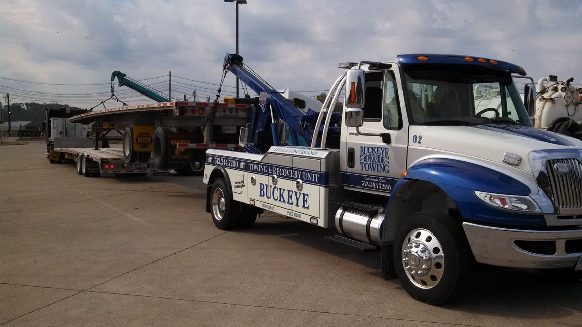 Big Rig Towing | Cincinnati, OH | Buckeye Riverside Towing