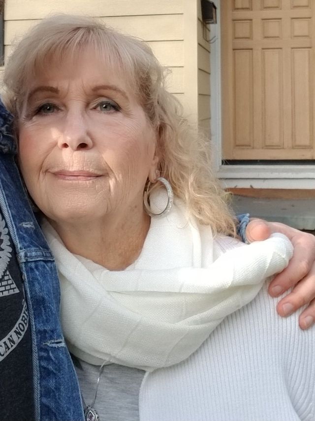 Anna List's Instagram, Twitter & Facebook on IDCrawl