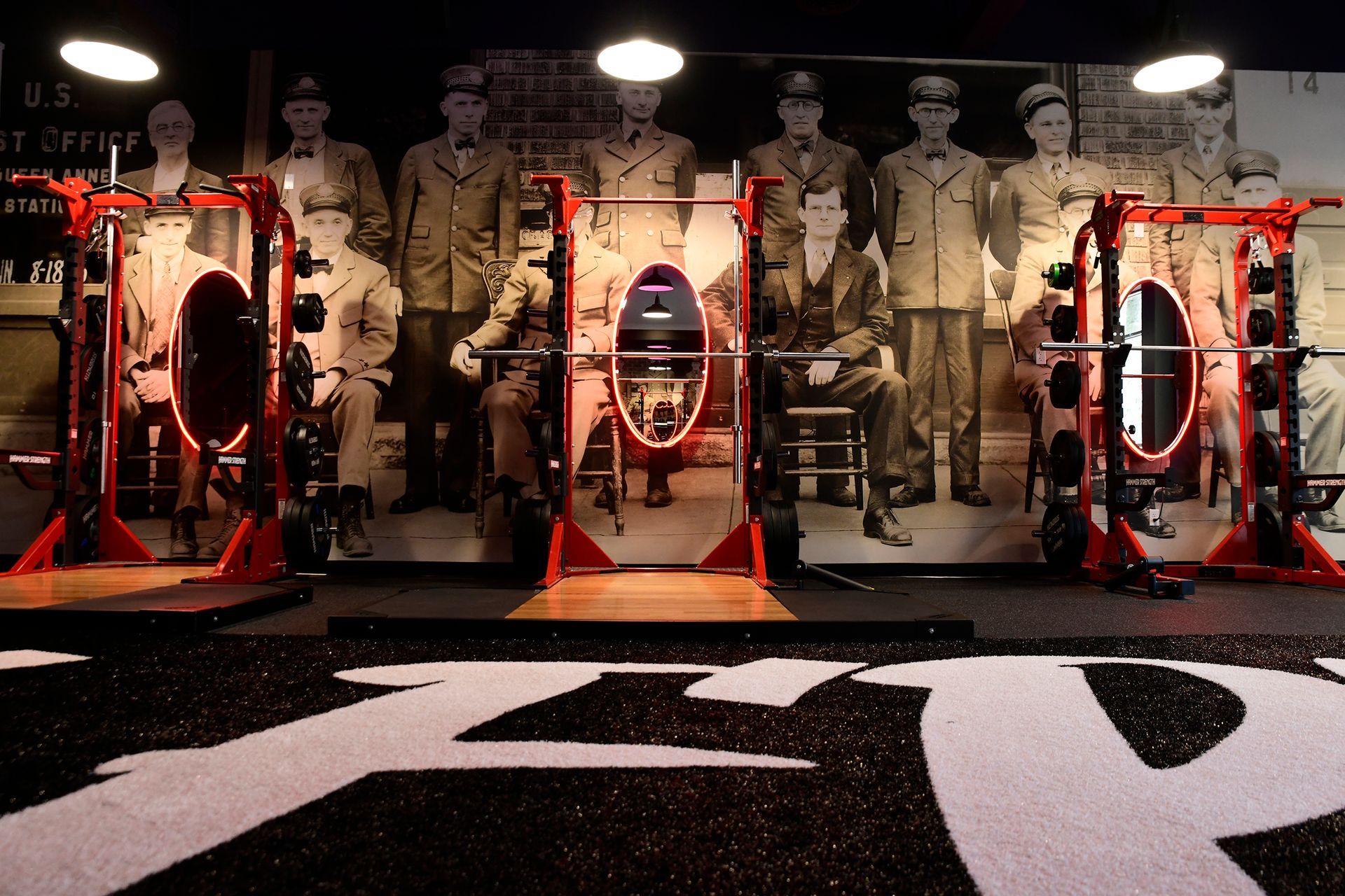 Schedule a Tour | Henry's Gym