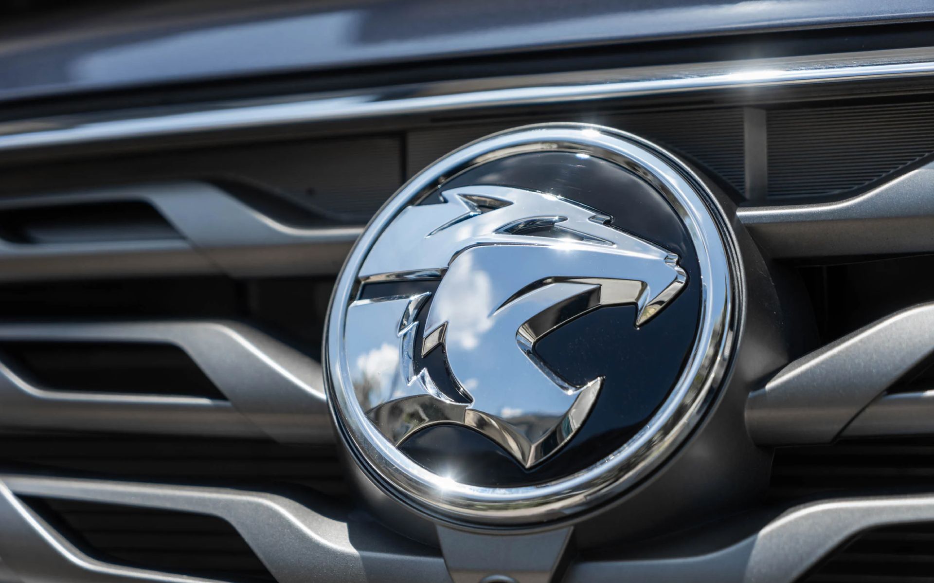 Sejarah & Evolusi Logo Proton