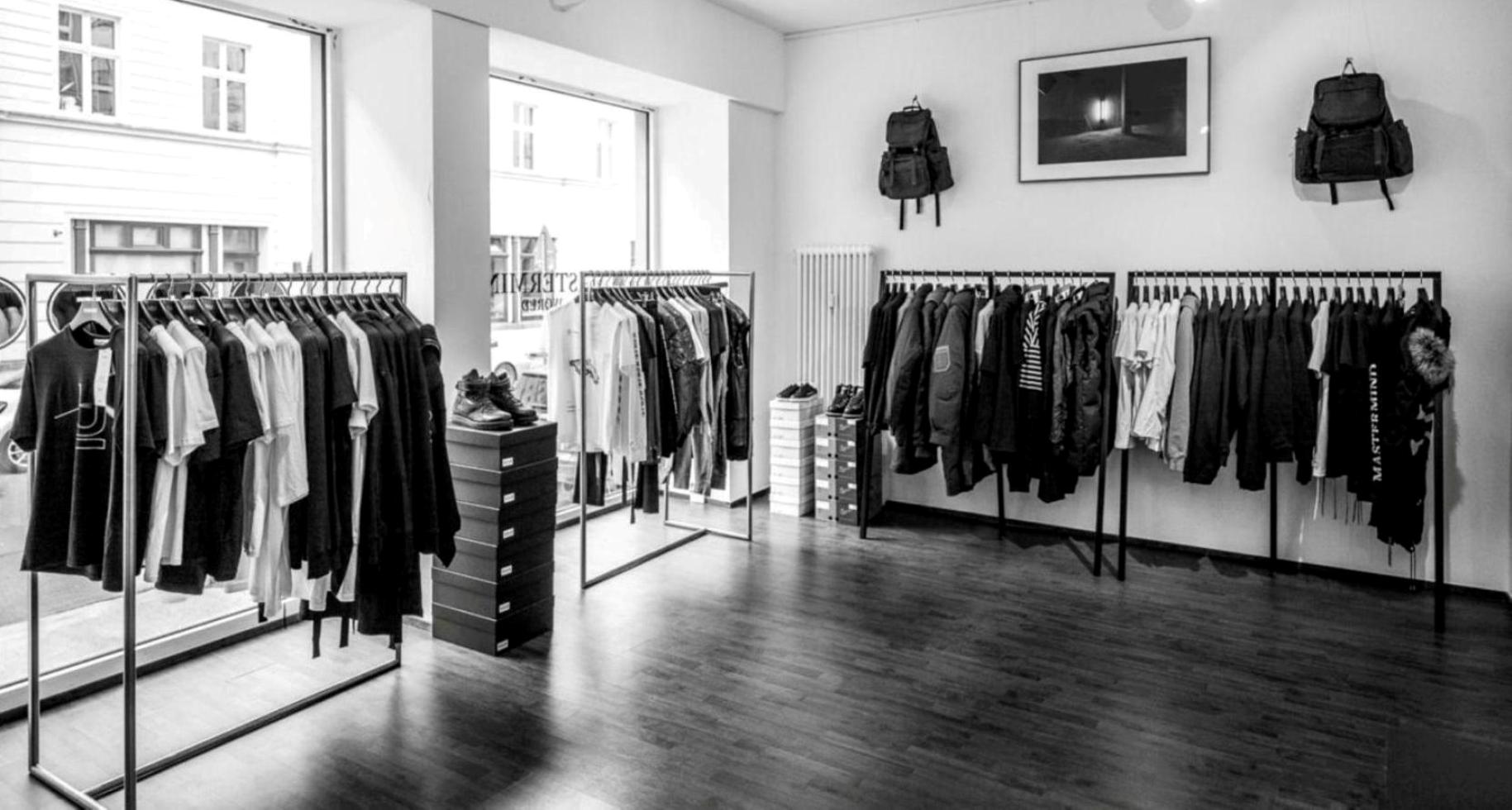 HOME- introMoDe SA, 6830 Chiasso (Switzerland)