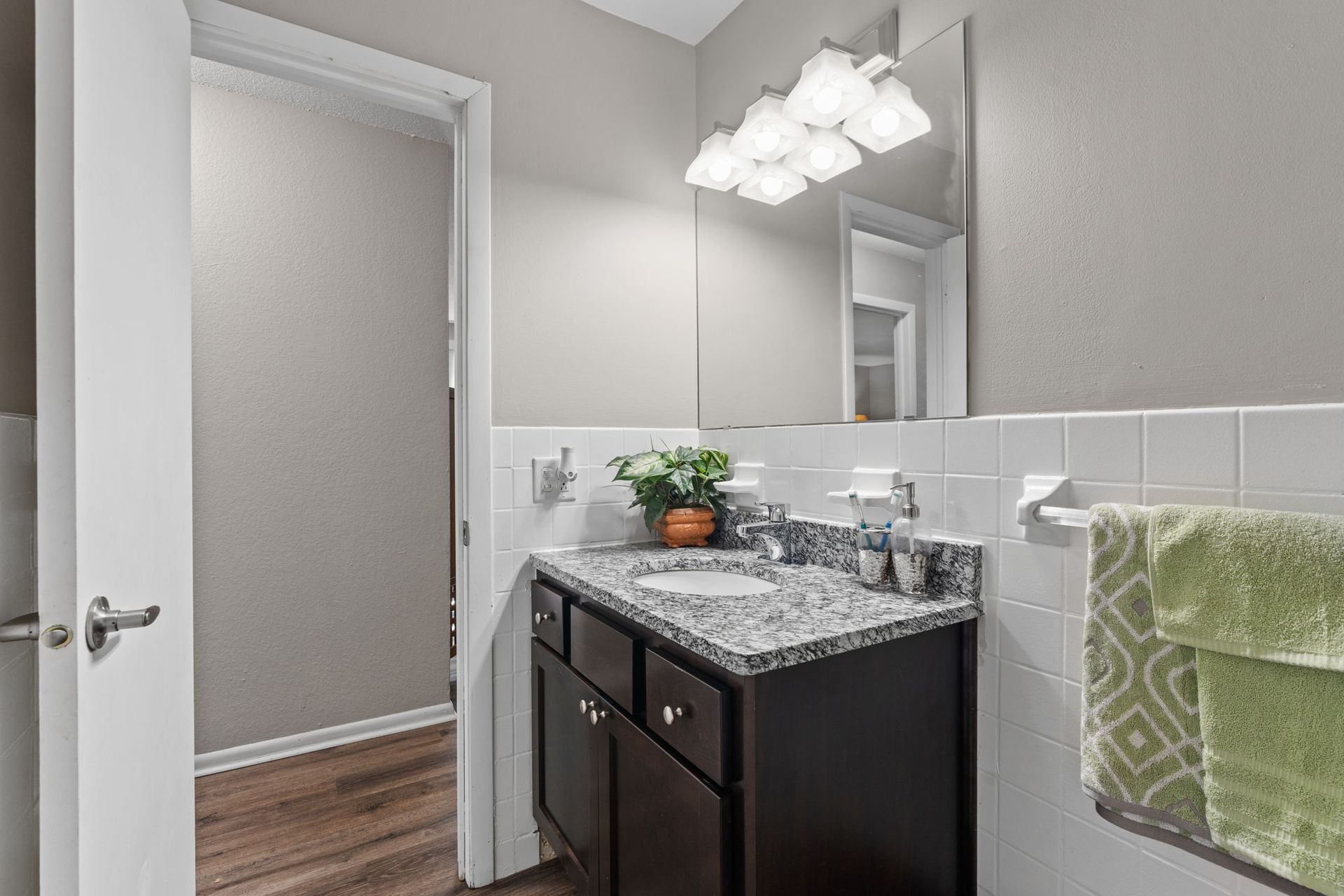 Granite Ridge Apartments | Brooklyn Park, MN