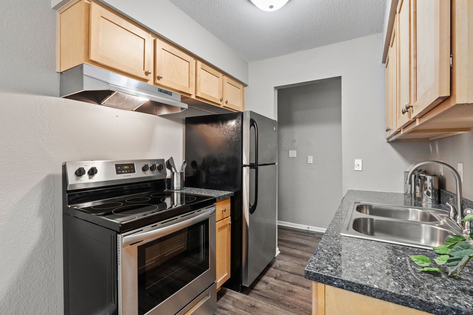 Granite Ridge Apartments | Brooklyn Park, MN