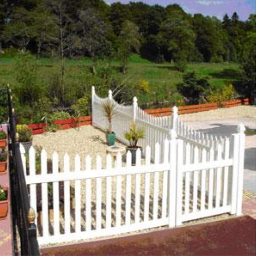 uPVC Fencing & Gates – Get a Quote | uPVC Fencing Ltd