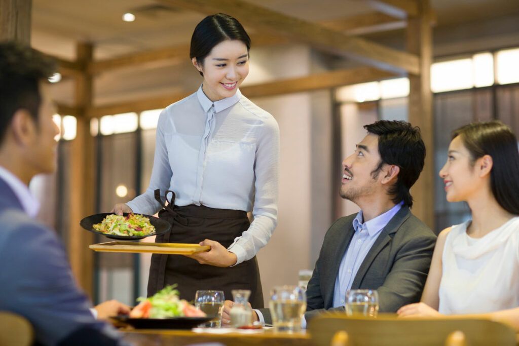 Guide to Building Customer Loyalty in the Food and Beverage Industry