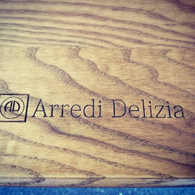 Incisione logo su legno | Amantea, CS | Arredi Delizia