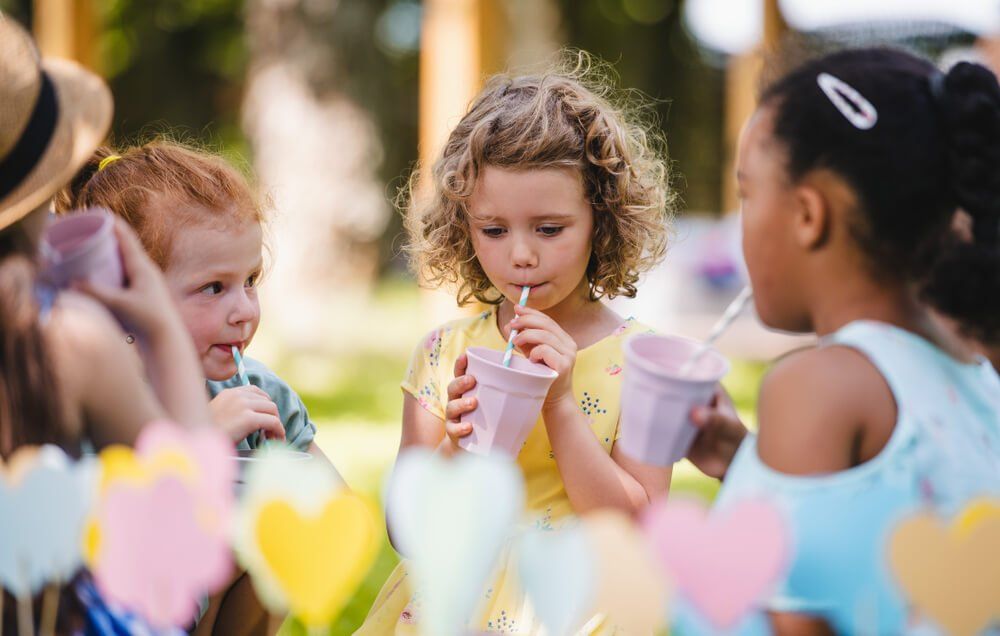 The Best Ways to Keep Kids Hydrated in the Summer